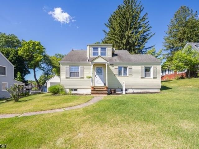 719 Godwin Ave, Midland Park, NJ 07432