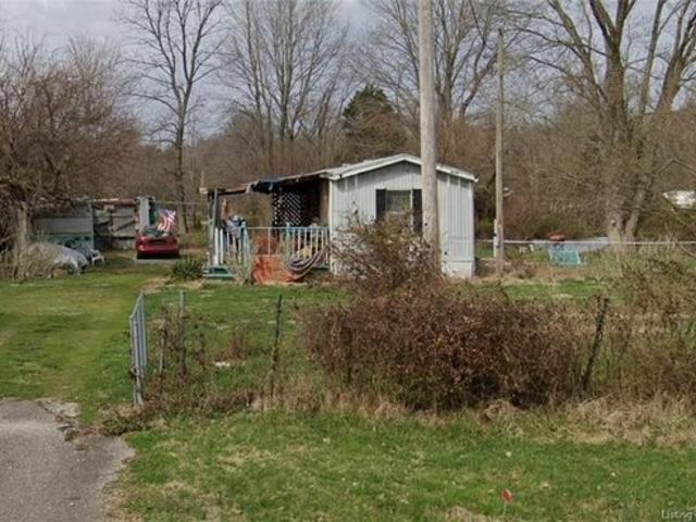 719 Deam Lake Rd, Borden, IN 47106