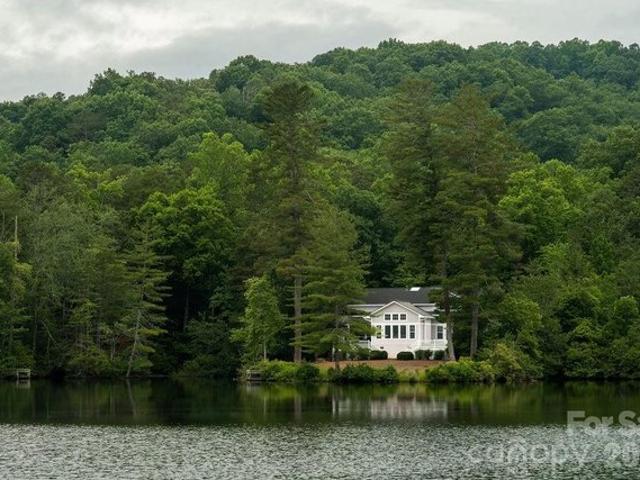 719 Deerlake Rd, Brevard, NC 28712
