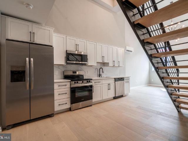 719 Dickinson Street # 2E