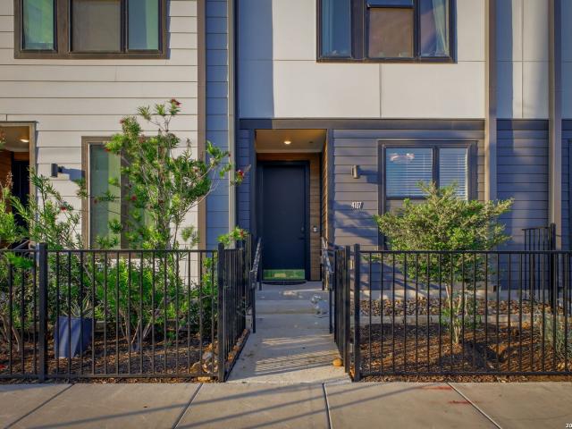 719 E Locust St, Unit 4107, San Antonio, TX 78212 | MLS #1957 | Compass