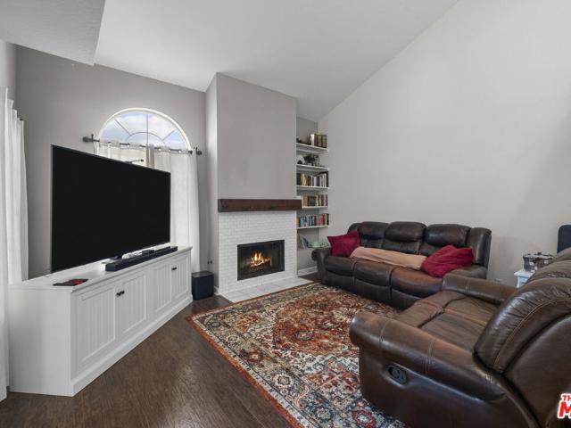 719 E Pleasant Valley Road