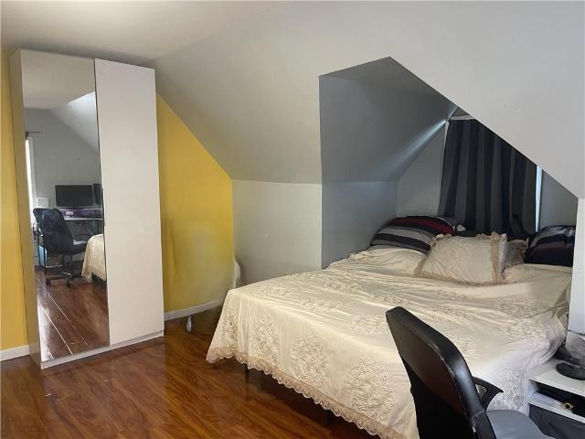 719 East 10th Street