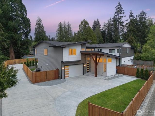 719 Edmonds Way, Edmonds, WA 98020