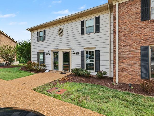 719 Fox Ridge Dr