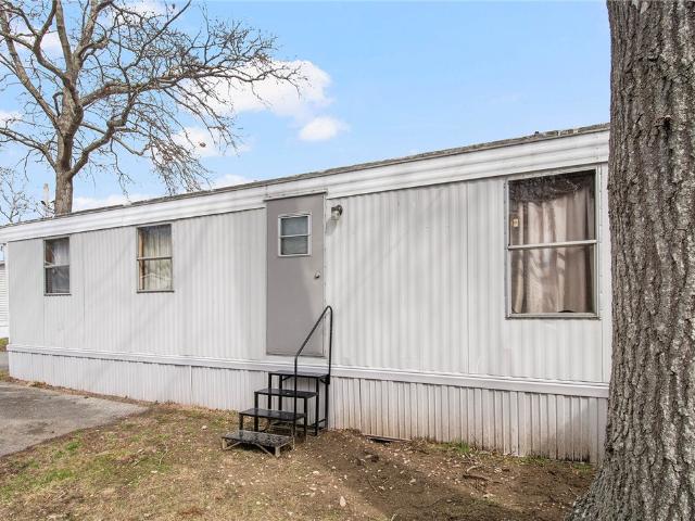 719 Forest Park