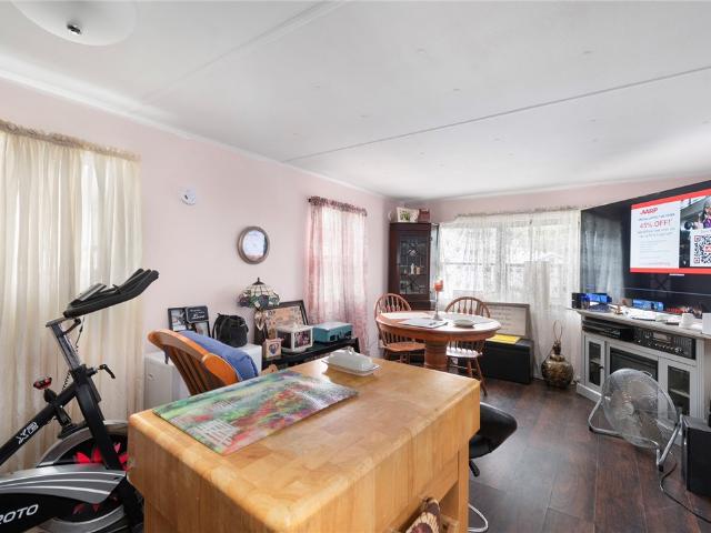 719 Forest Park