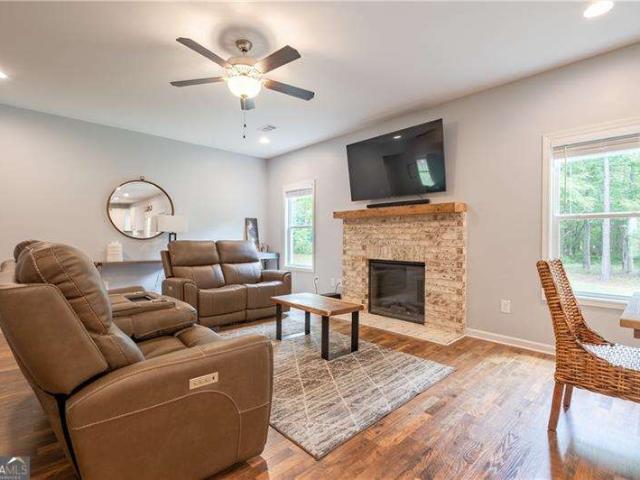 719 Fairview Road