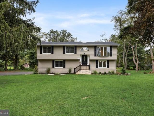 719 Kettle Run Rd, Marlton, NJ 08053