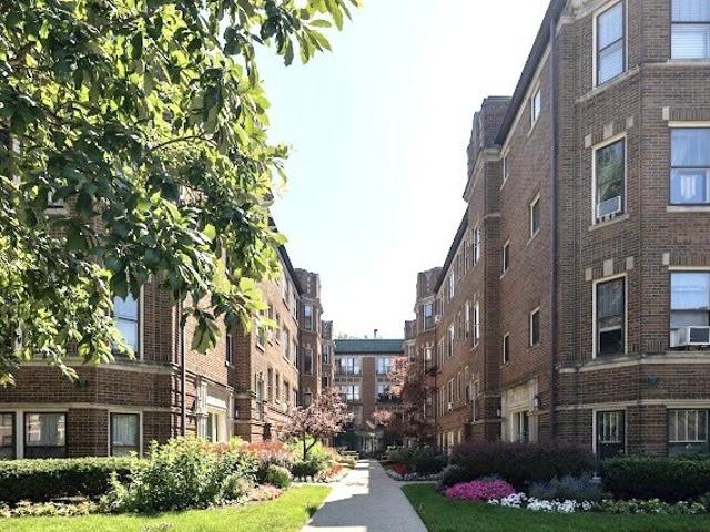 719 Hinman Ave Apt 2E, Evanston, IL 60202