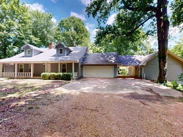 719 Oak Ridge Rd, Dyersburg, TN 38024