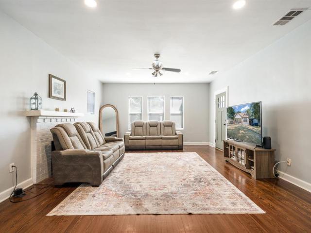 719 N Barnett Avenue