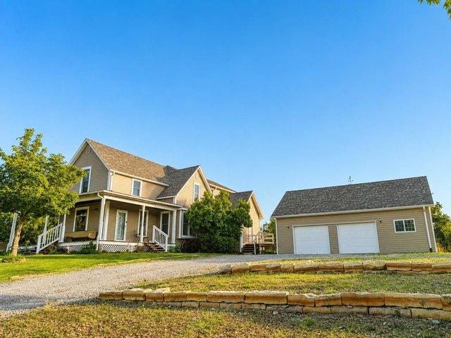 719 N Ottawa St, Minneapolis, KS 67467