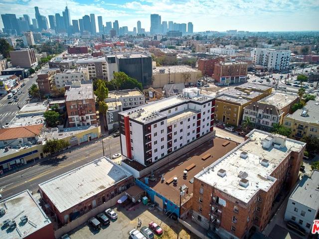 719 S Hoover St, Unit 502, Los Angeles, CA 90005 | MLS #26766 | Compass