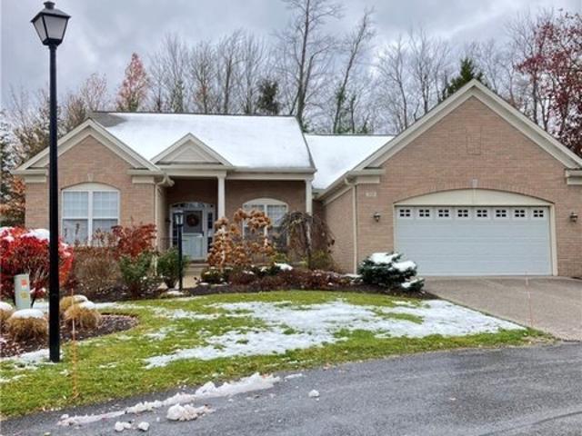 719 Sagewood Dr, Chagrin Falls, OH 44023