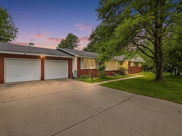719 Sunset Ave, Stevens Point, WI 54481