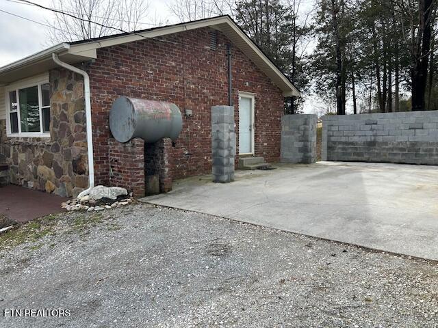 719 Possum Valley Rd
