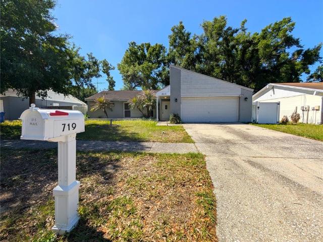 719 Regent Cir S, Brandon, FL 33511 | MLS #O6400 | Compass