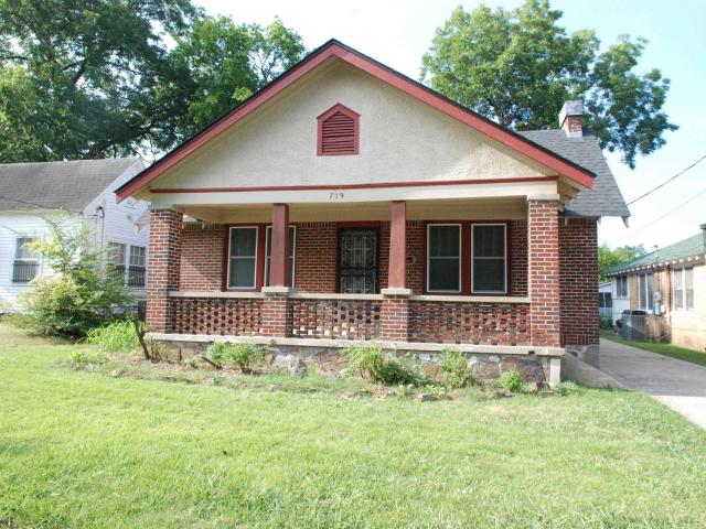 719 W 17th Street