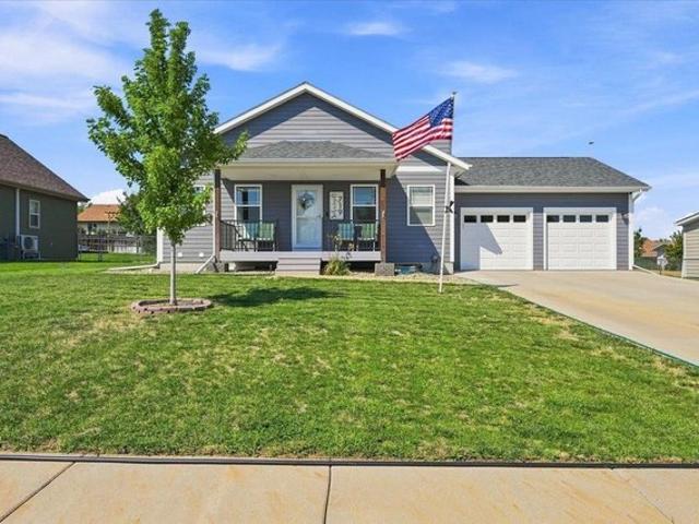 719 Zenith St, Belle Fourche, SD 57717