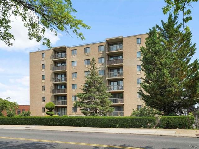 71 49 Metropolitan Ave Unit 2F, Middle Village, NY 11379