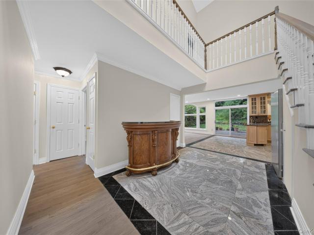 71 57 Douglaston Parkway