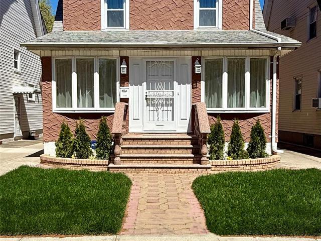71 05 Loubet Street | Compass