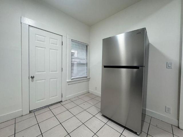 71 10th Street Studio Apartment for Rent at 71 10th St, Oakland, CA 94607 Peralta Laney