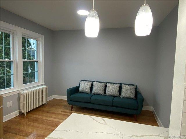 71 27 69th St, Ridgewood, NY 11385