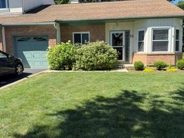71 Timber Ridge Dr Unit 73, Holtsville, NY 11742