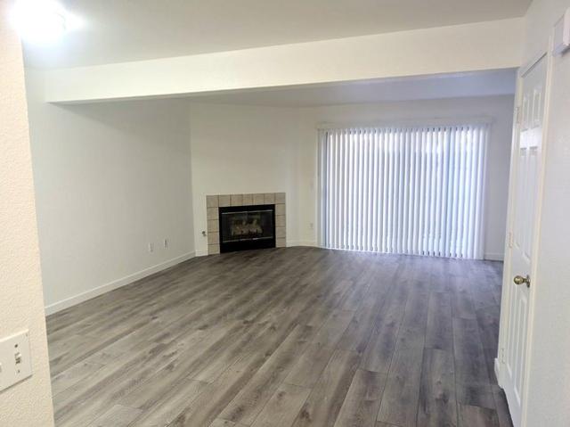 71 Village Cir Dr, Lompoc, CA 93436