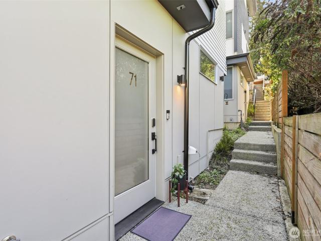 71 W Dravus St, Seattle, WA 98119 | MLS #2505 | Compass