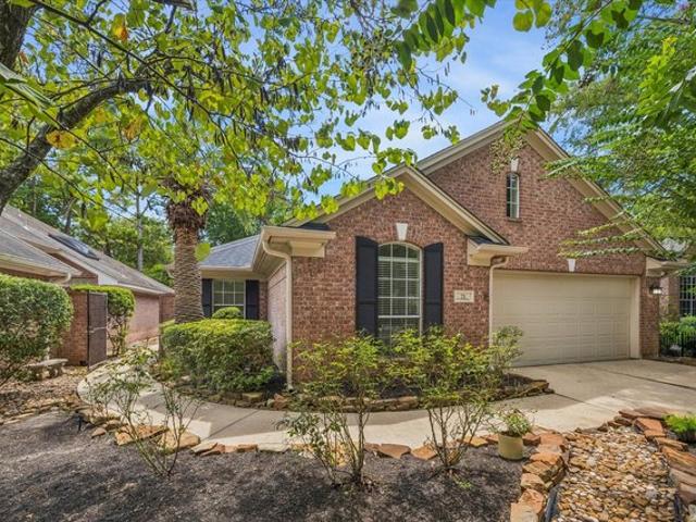 71 W Honey Grove Pl, The Woodlands, TX 77382