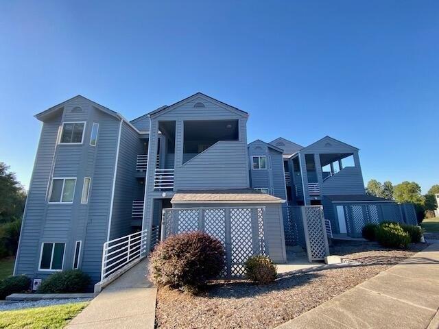71 Waterside Cir Apt D6, Moneta, VA 24121