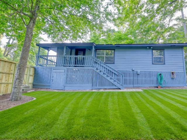 71 White Oak St Street