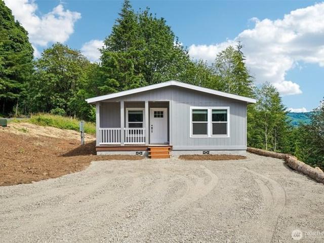 71 Whitewater Rd, Longview, WA 98632
