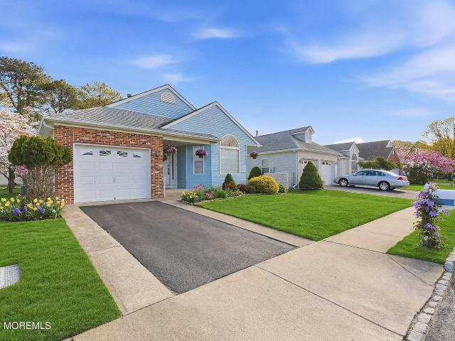 71 Winterton Dr, Toms River, NJ 08757 | MLS #22609 | Compass