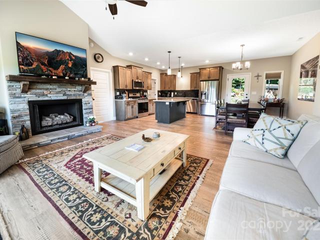71 Banks Creek Road