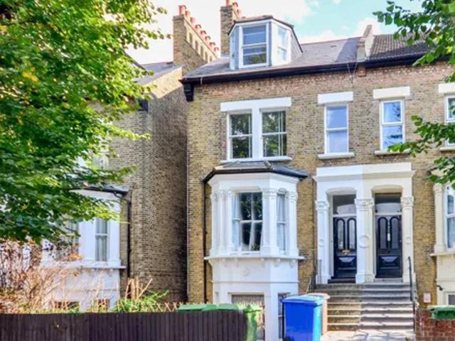 71 Barry Road, London, SE22 0HP, United Kingdom | 3 bed apartment for rent #168119623 | Rentberry