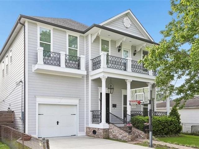 71 Berkley Ave, Harahan, LA 70123