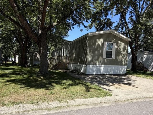 71 Brookside Mnr, Goshen, IN 46526