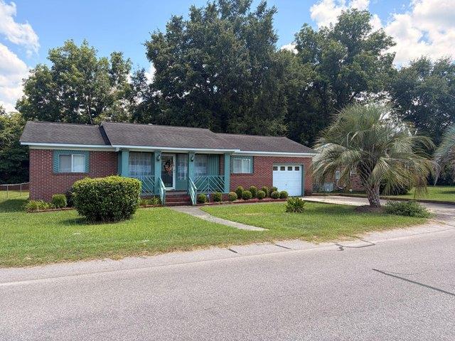 71 Canna St, Barnwell, SC 29812
