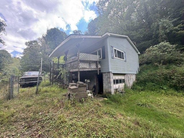 71 Catawba Rd, Fairmont, WV 26554
