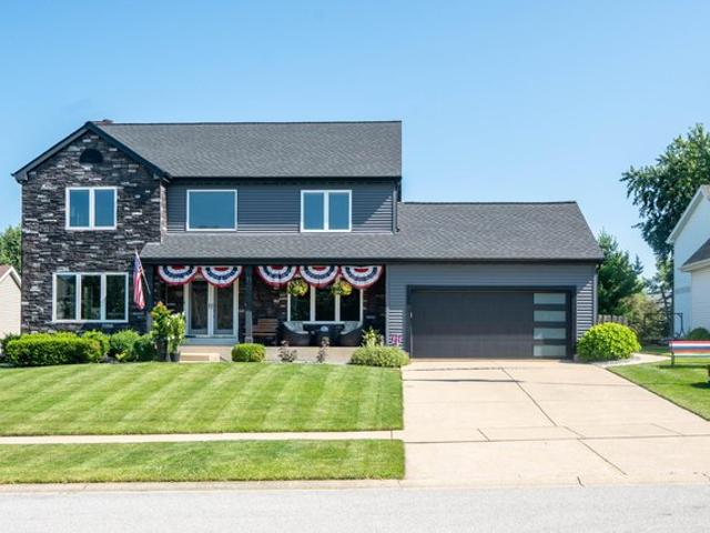 71 Chateau Dr, Dyer, IN 46311
