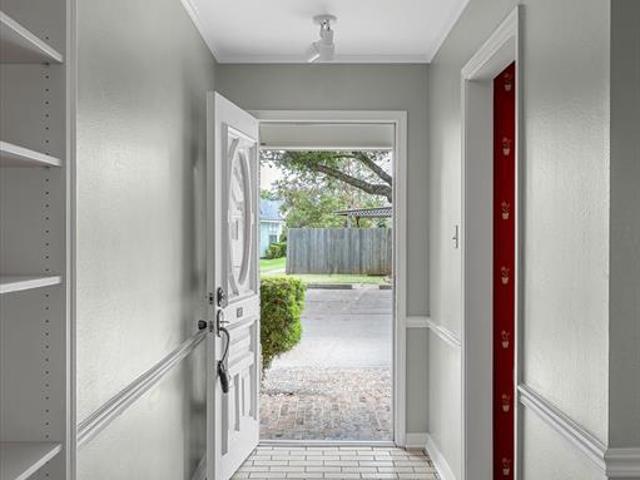71 Colony Bend