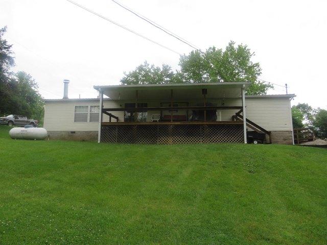 71 Democrat Hl, Olive Hill, KY 41164