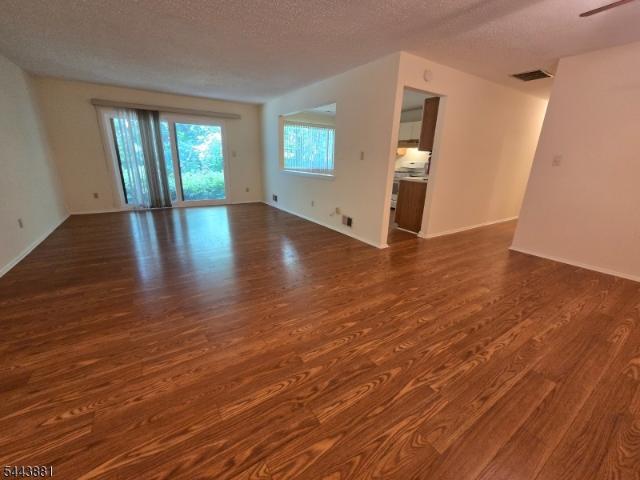 71 Drake Ln