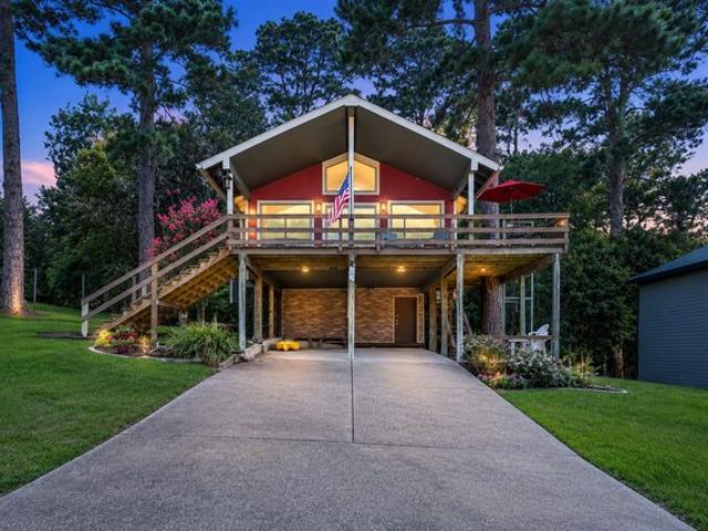 71 Edgewater Way, Pointblank, TX 77364