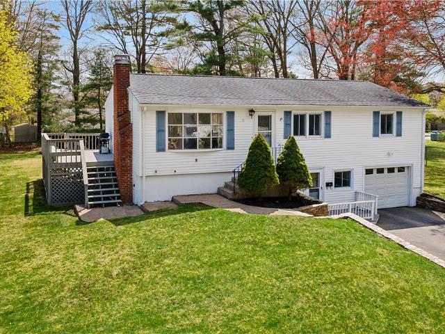 71 Evergreen Rd, North Kingstown, RI 02852 | MLS #1409 | Compass
