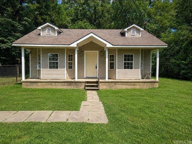 71 Foothill Dr, Conway, AR 72032
